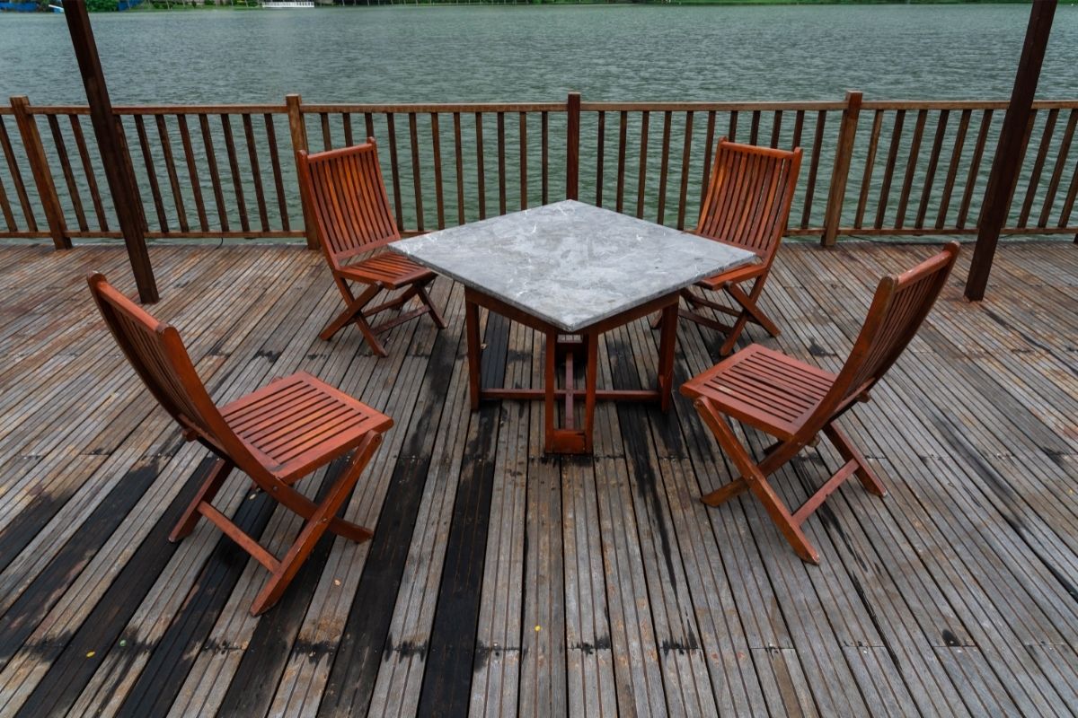 The Ultimate Outdoor Dining Table Guide