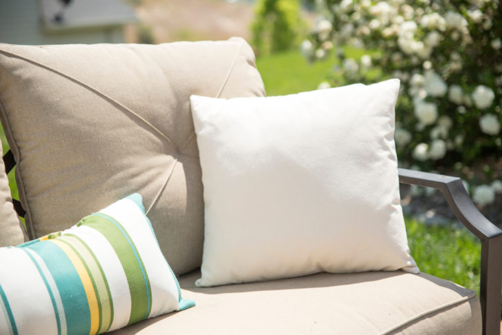3 Benefits to Waterproof Outdoor Pillows in Your Outdoor Space