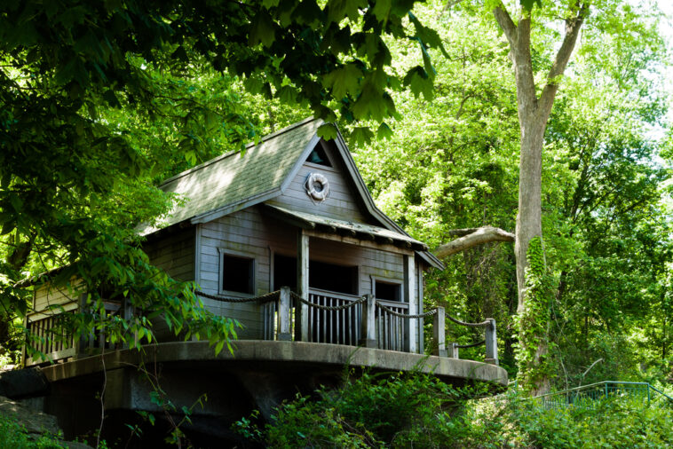 7 Epic Treehouse Ideas for Your Backyard – Build the Treehouse of Your ...